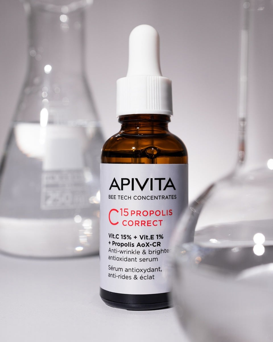The antiaging power of vitamin c & propolis