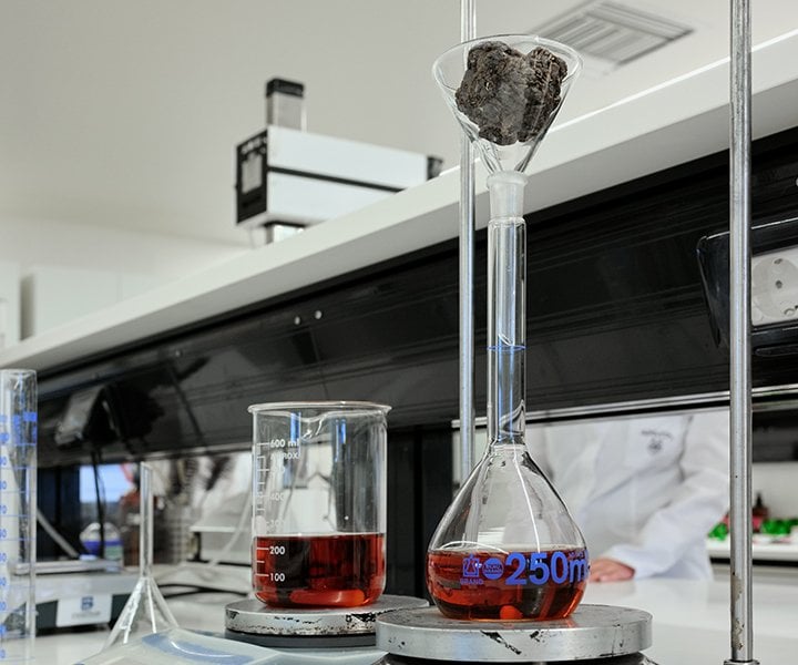 Propolis - Natural Products | APIVITA